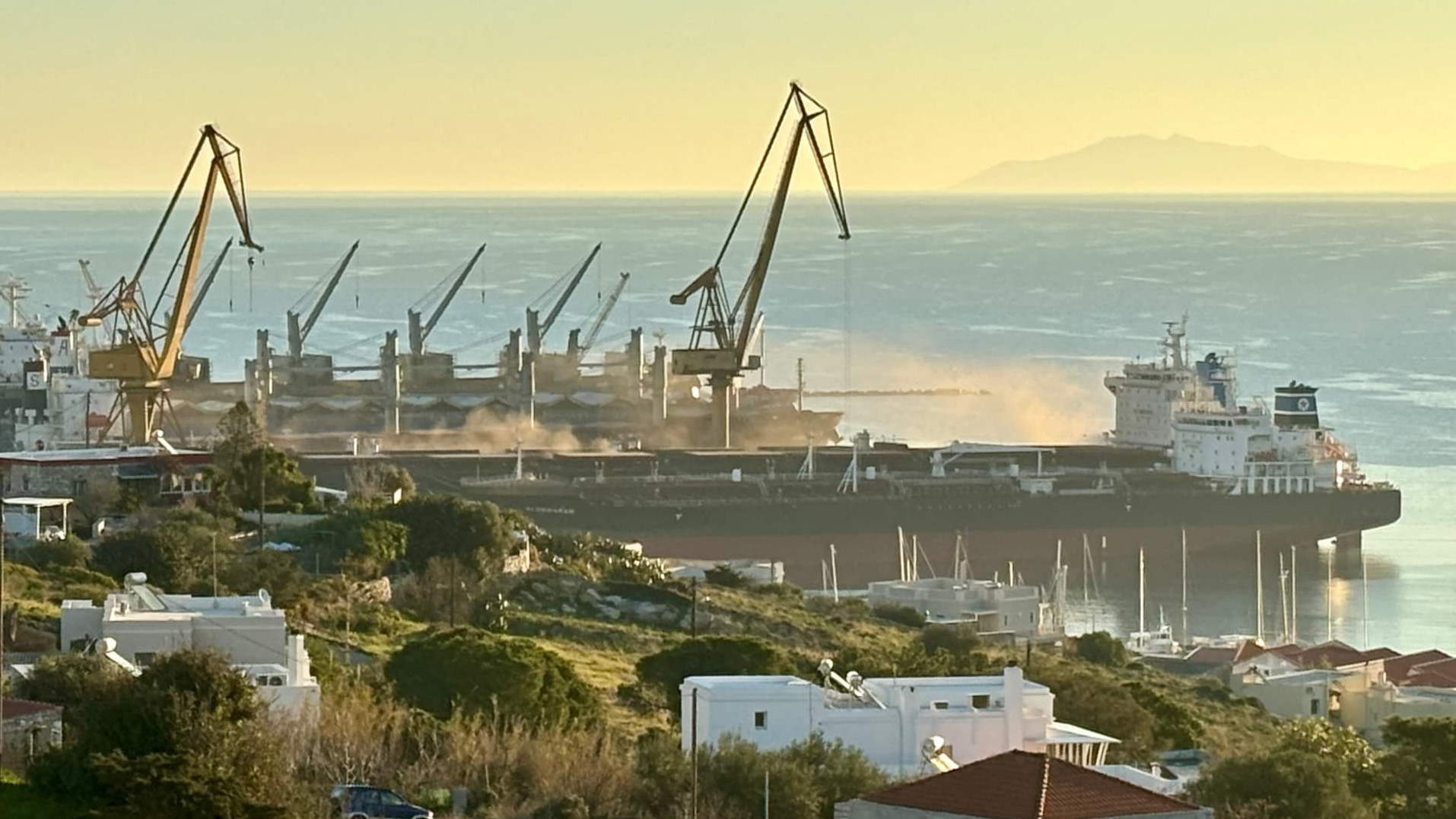 Η περιβαλλοντική ρύπανση στο λιμάνι της Ερμούπολης και οι μελέτες που ...